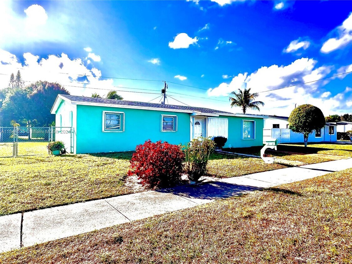 15110 Polk St, Miami, FL 33176 - House Rental in Miami, FL | Apartments.com