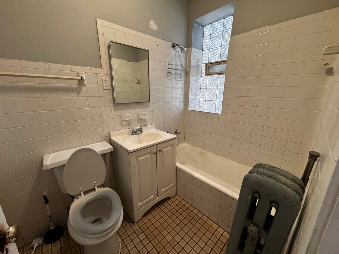 7209 S Constance Ave, Chicago, IL 60649 - House Rental in Chicago, IL ...