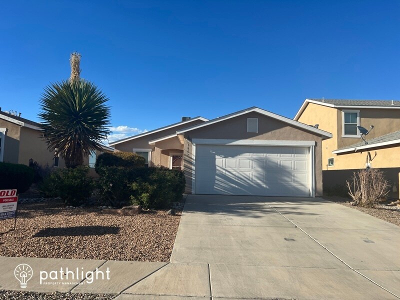 1957 Round Up Dr NE Rio Rancho, NM 87144 - Alquileres en Rio Rancho, NM ...