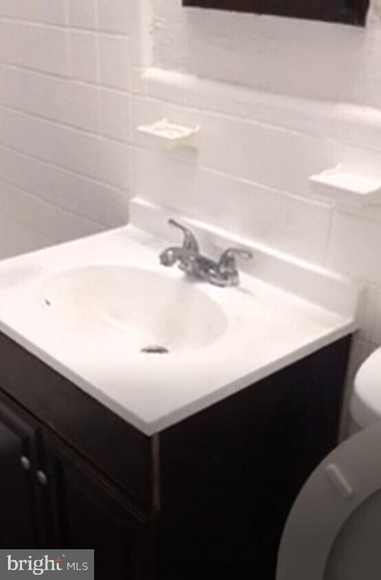 336 37th St SE Unit 104, Washington, DC 20019 - Room for Rent in ...