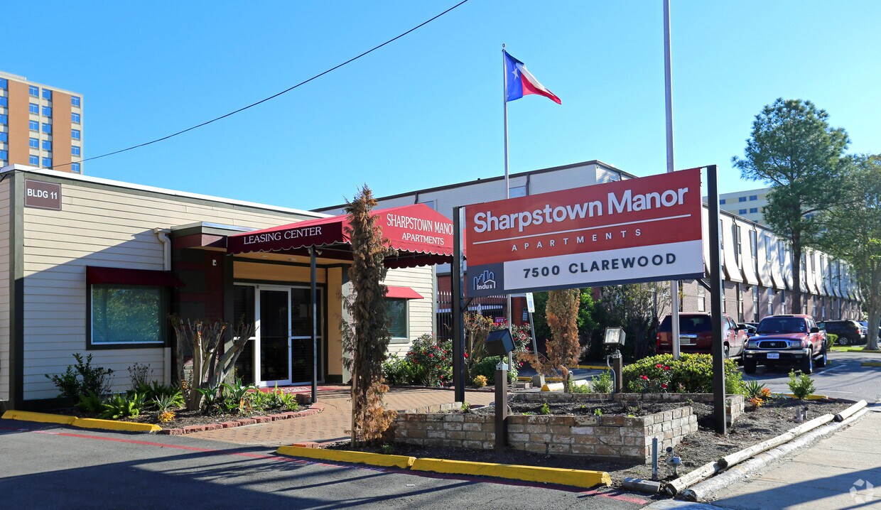 Sharpstown Manor - Alquileres en Houston, TX | Apartamentos.com