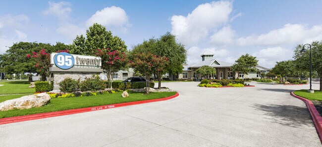 95twenty Apartments - 9520-9521 Spectrum Dr Austin, TX 78717 ...
