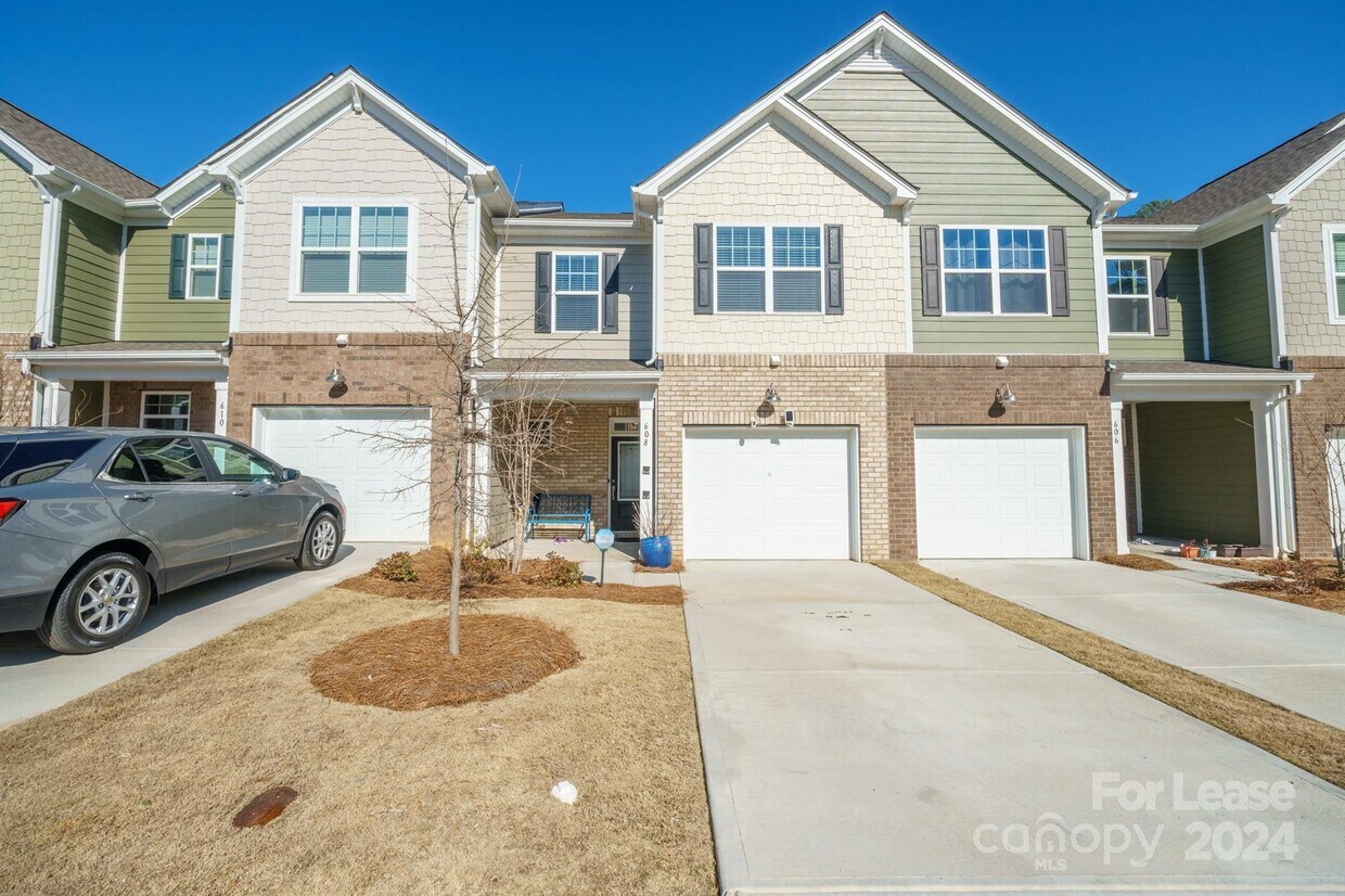608 Rustic Path Ln, Fort Mill, SC 29708 - Townhome Rentals in Fort Mill ...