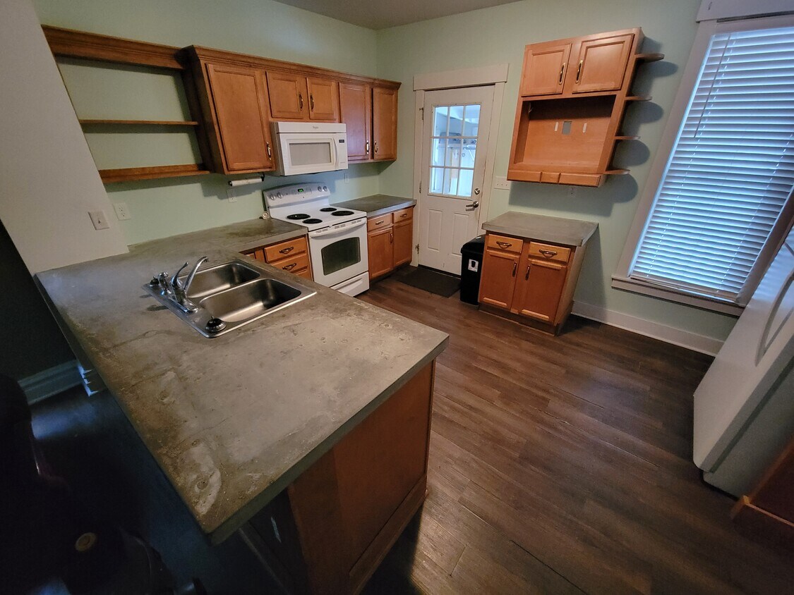 5733 W 8th St, Duluth, MN 55807 - Townhome Rentals in Duluth MN ...