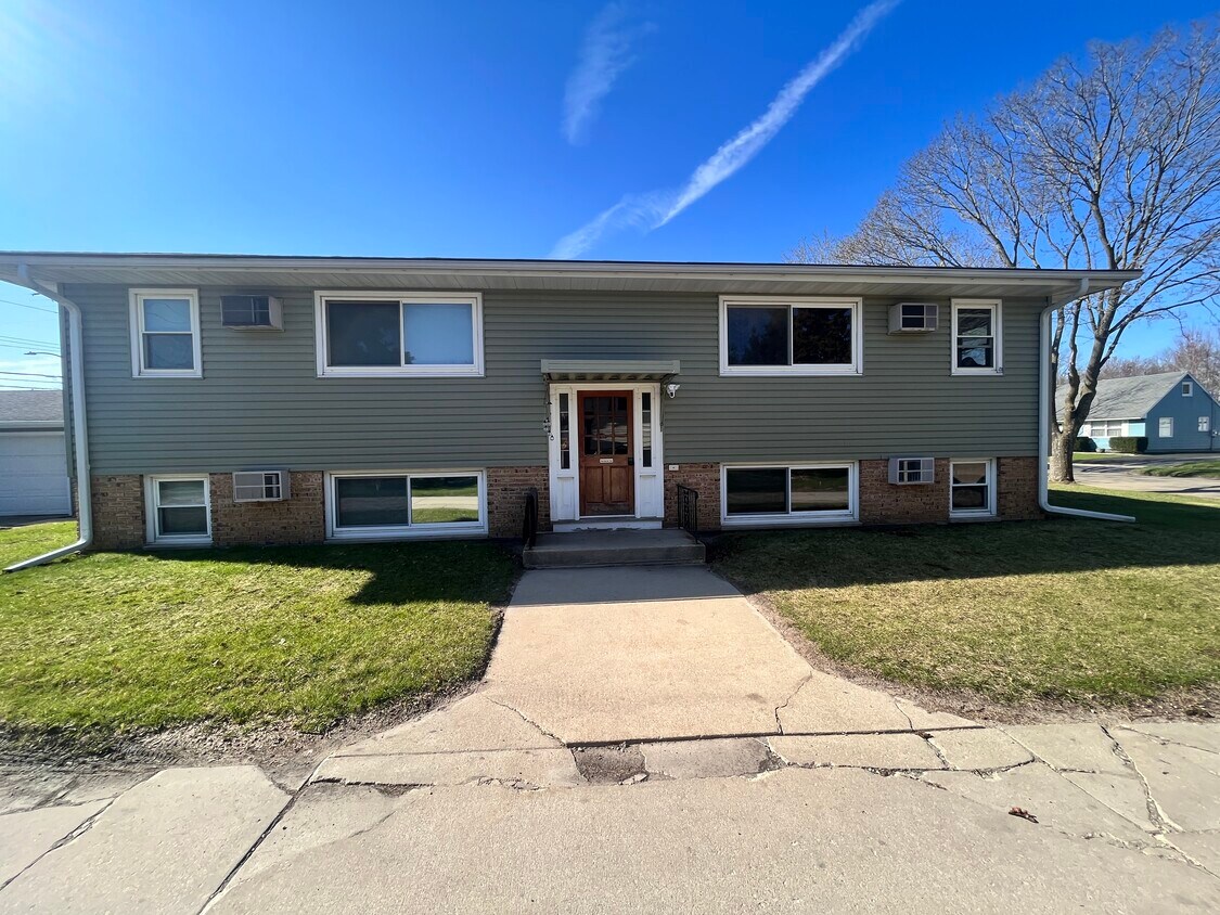 1364 10th Ave SE Unit 2, Rochester, MN 55904 - Apartments in Rochester ...