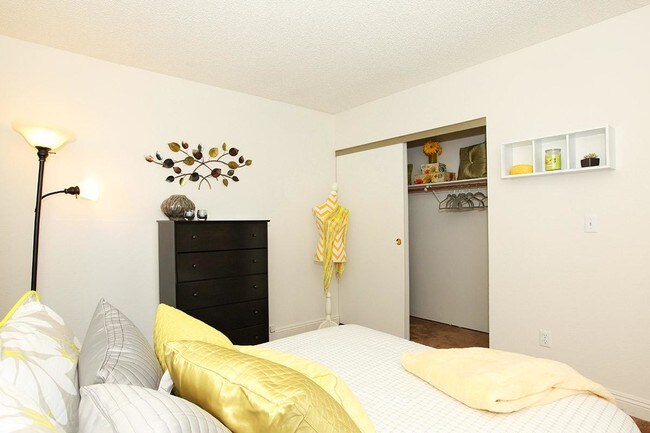 Shadow Ridge Apartment Homes Apartments - Las Vegas, NV | Apartments.com