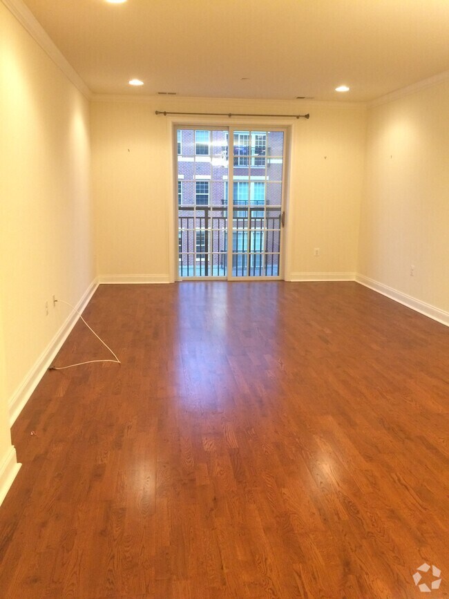 Naval Square Apartments for Rent with a Garage - Philadelphia, PA ...