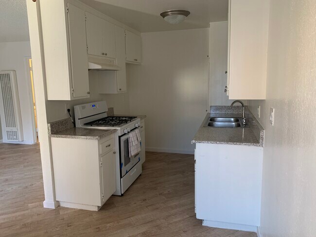 Terrace Pointe Apartments Apartments - 8101 Langdon Ave Van Nuys, CA ...