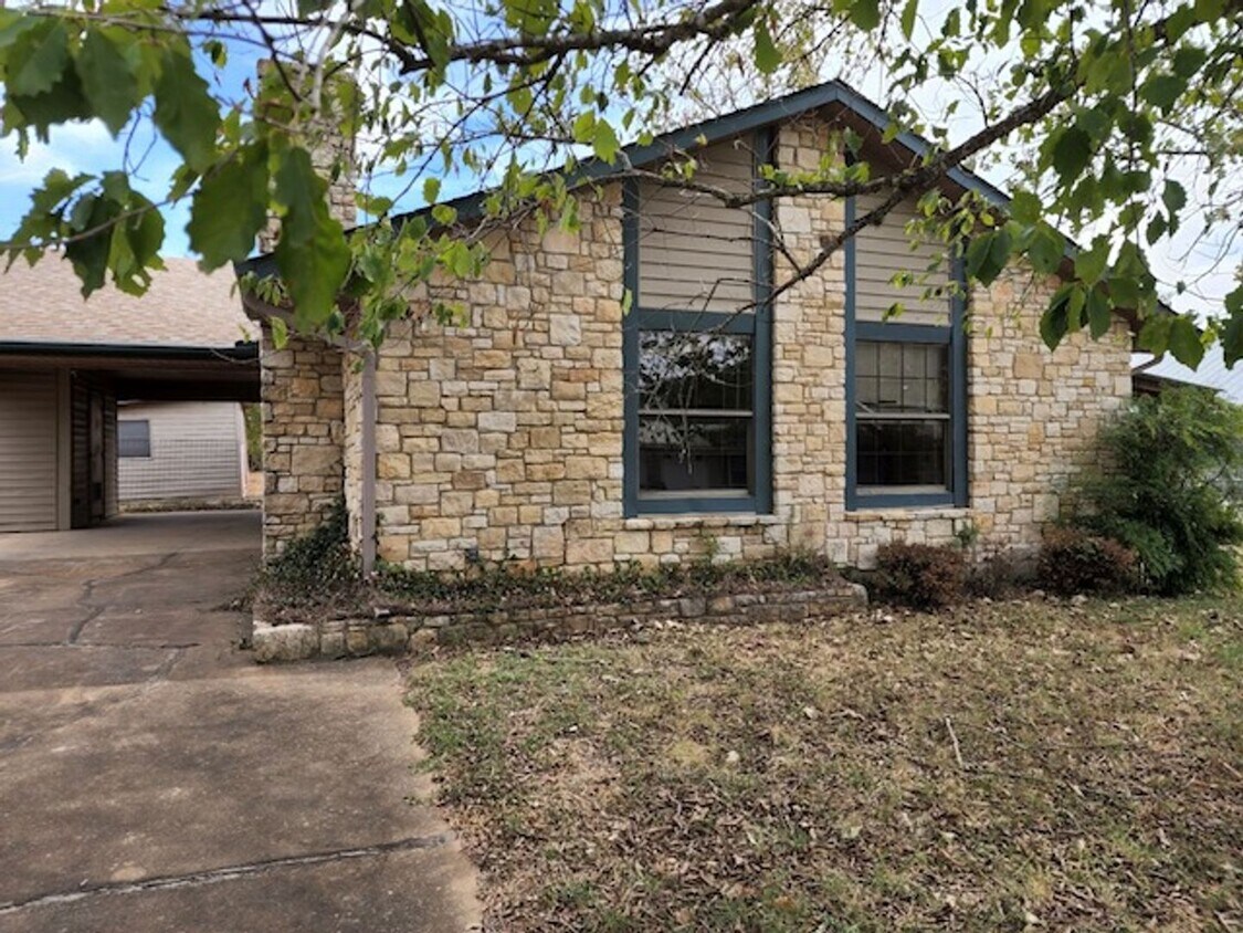 1318 Lazy Creek Ln, Blanco, TX 78606 - House Rental in Blanco, TX ...