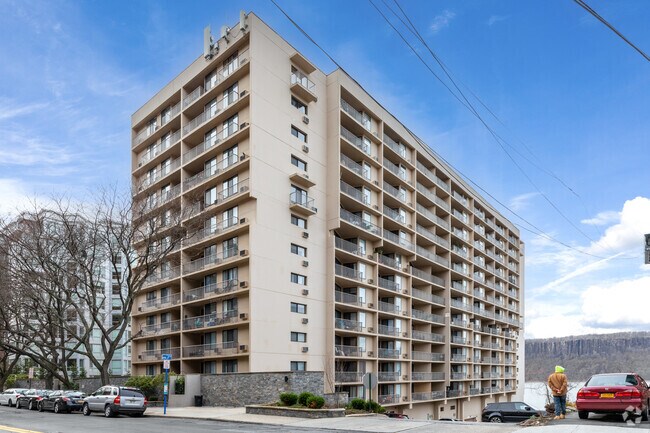 Riverview Club - Apartments in Yonkers, NY | Apartments.com