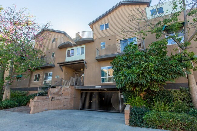 10918 Morrison St, Los Angeles, CA 91601 | Apartments.com