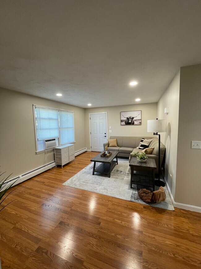 7 Arthur St Unit 7, West Warwick, RI 02893 - 7 Arthur St West Warwick ...