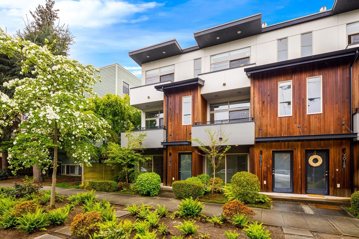 3015C 60th Ave SW, Seattle, WA 98116 - Townhome Rentals in Seattle WA ...