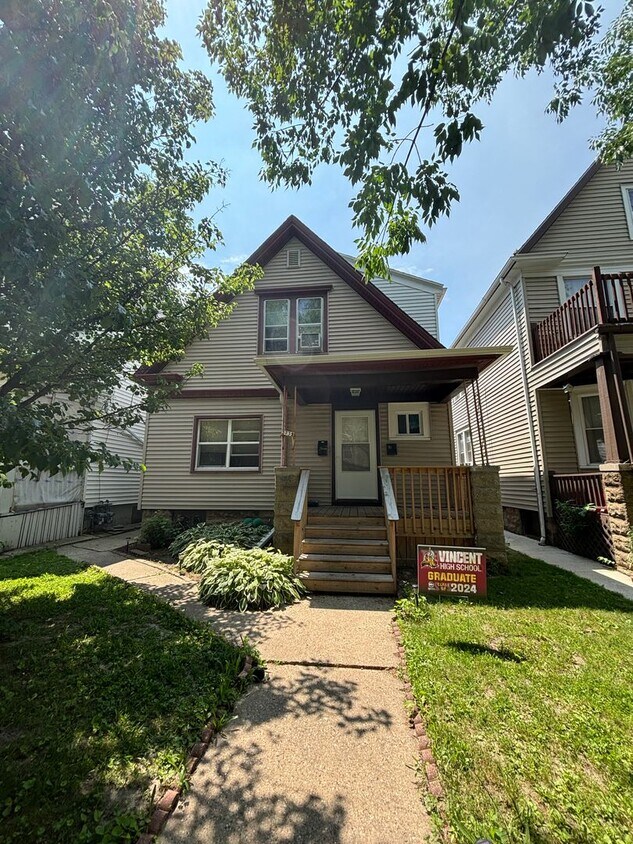 3735 W Frederica Pl Unit 3735 W Frederica Pl, Milwaukee, WI 53215 ...