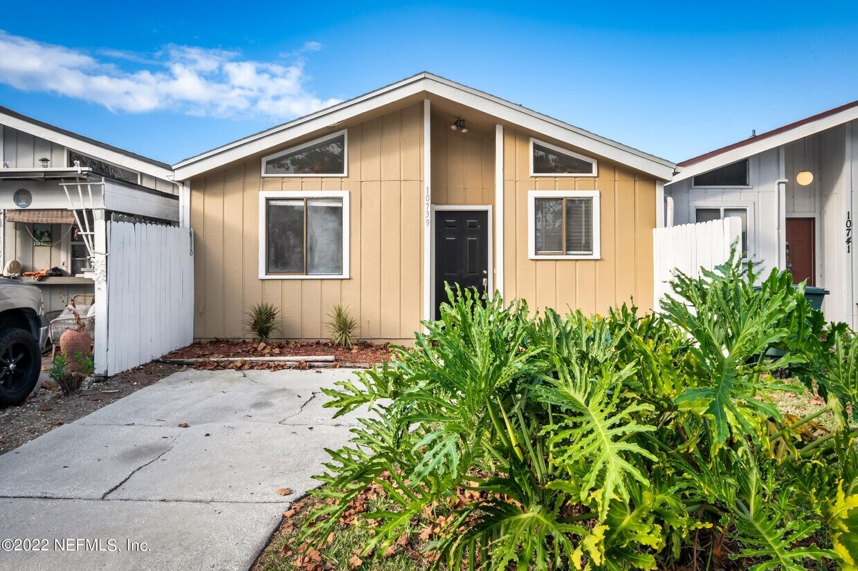 10739 Kusaie Dr S, Jacksonville, FL 32246 - Townhome Rentals in ...