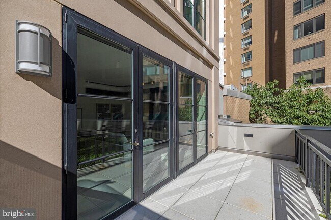 1133 14th St NW Unit 211, Washington, DC 20005 - Room for Rent in ...