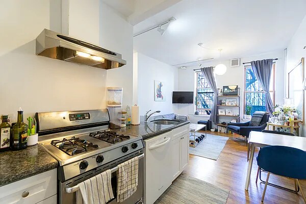 348 E 10th St, New York, NY 10009 | Apartments.com