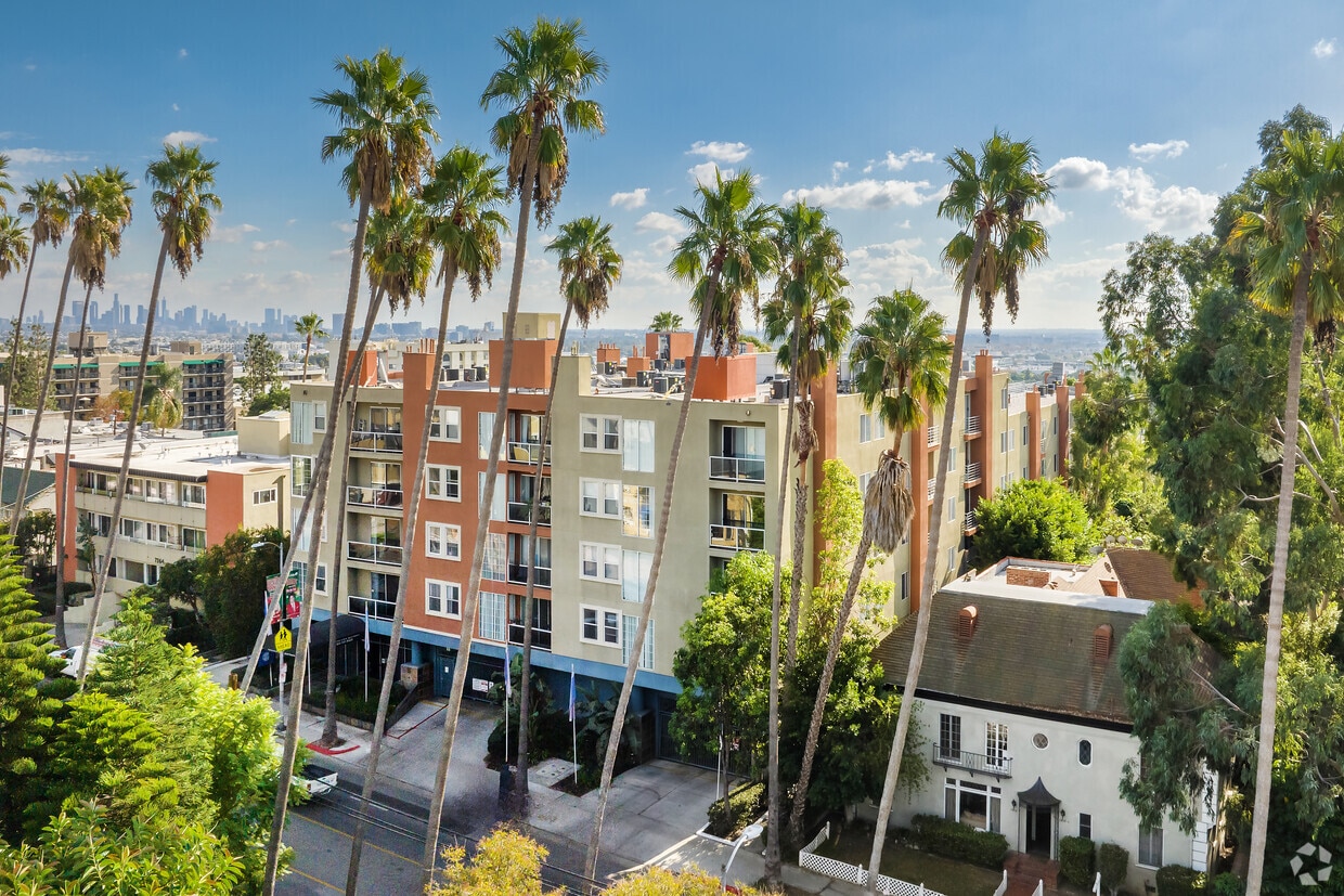 Hollywood Place - Apartments in Los Angeles, CA | Westside Rentals