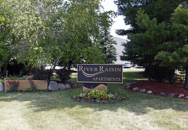 River Raisin Apartments - Monroe, MI | Apartments.com
