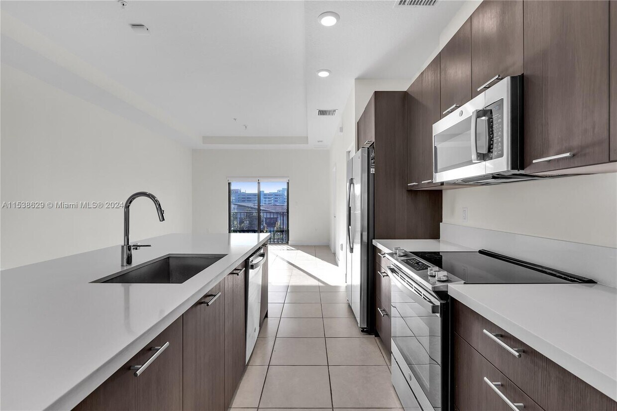 8045 NW 104th Ave Unit 38, Doral, FL 33178 - Condo for Rent in Doral ...