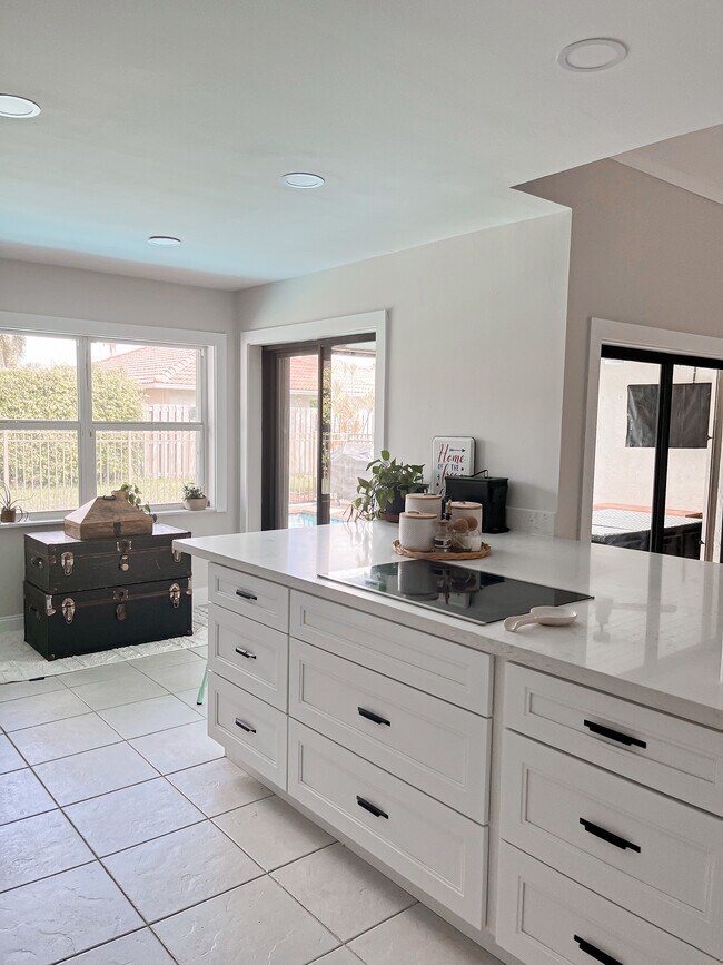 7836 Sunflower Dr House | Florida Atlantic University | Off-Campus ...