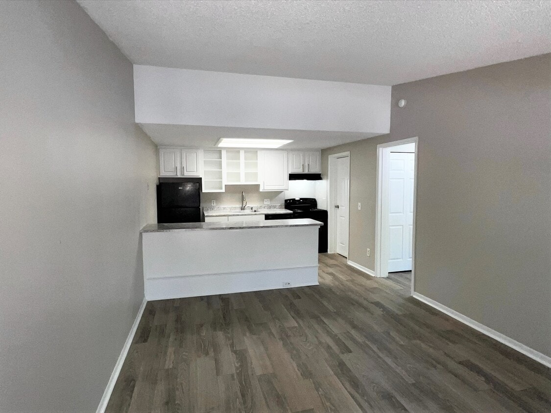 Elmwood Apartments - 1705 Ne Roswell Rd Marietta, GA 30062 | Apartments.com