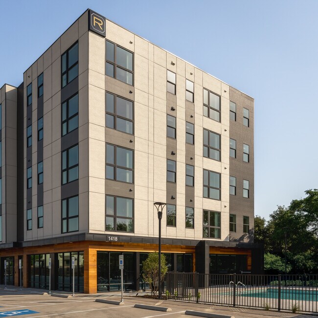 Residences at Rubi - 1418 Frontier Valley Dr Austin, TX 78741 ...