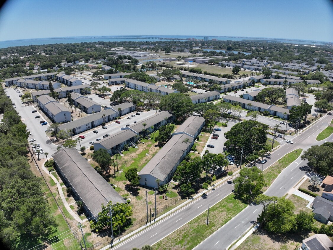 Osprey Pointe Apartment Homes - 1900 55th Ave S Saint Petersburg, FL ...