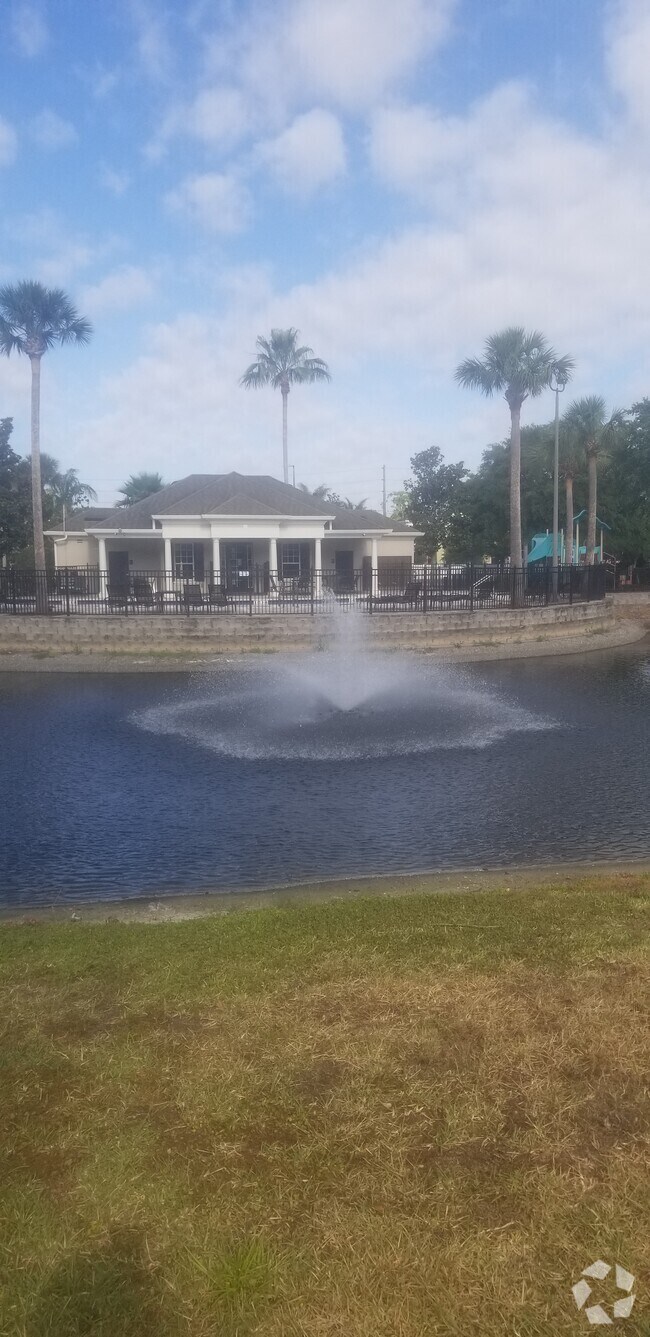 Eastmar Commons Apartments for Rent with a Walk-In Closet - Orlando, FL ...