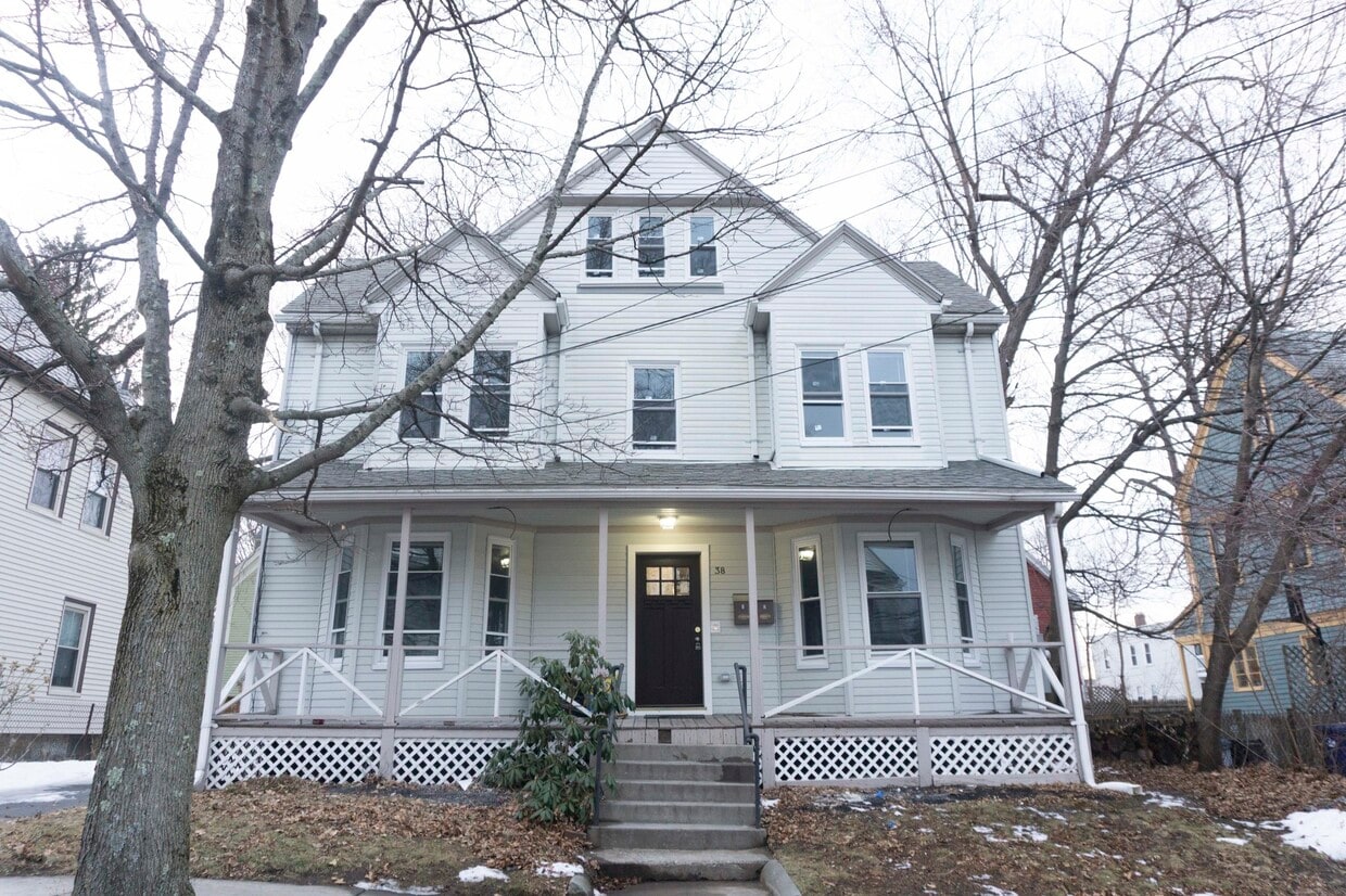 34 Dustin St Unit 2, Boston, MA 02135 - Apartment for Rent in Boston ...