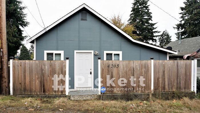 4205 Arsenal Way, Bremerton, WA 98312 - House Rental in Bremerton, WA ...