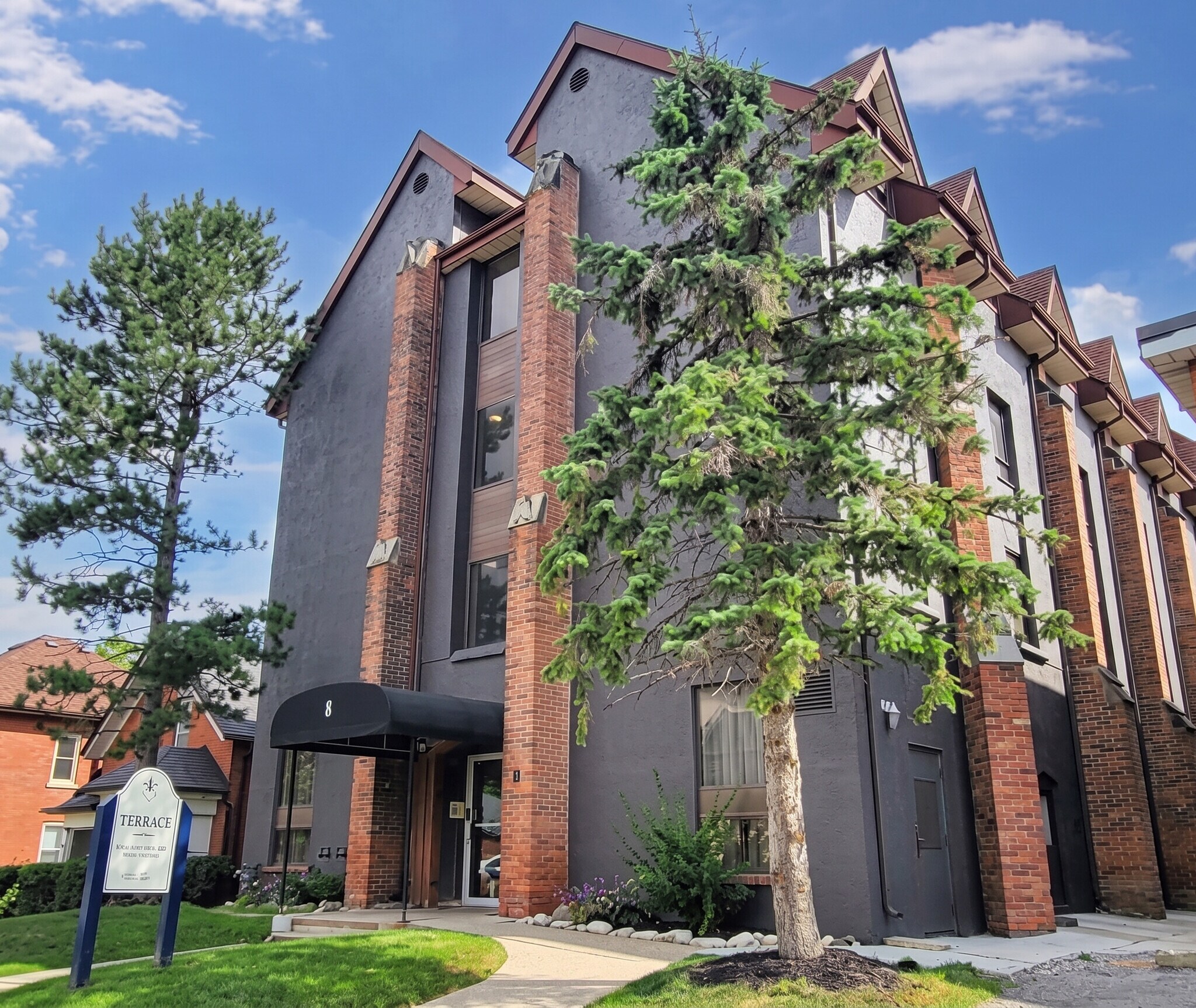 Embassy Apartments Apartments - 8 First Ave Orangeville, ON ...