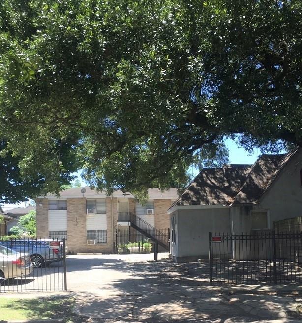 2606 Barbee St Unit 1, Houston, TX 77004 - Room for Rent in Houston, TX ...