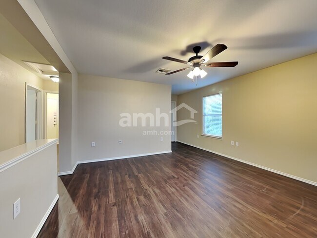 6733 Doyal Dr, Austin, TX 78747 | Apartments.com