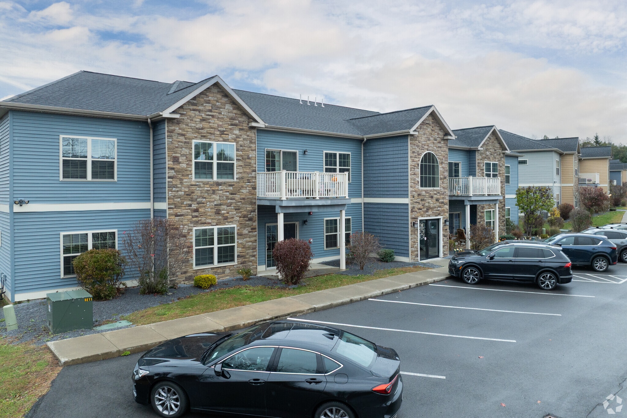 Mill Hollow Apartments - 48 Bavarian Way Guilderland, NY 12084 ...