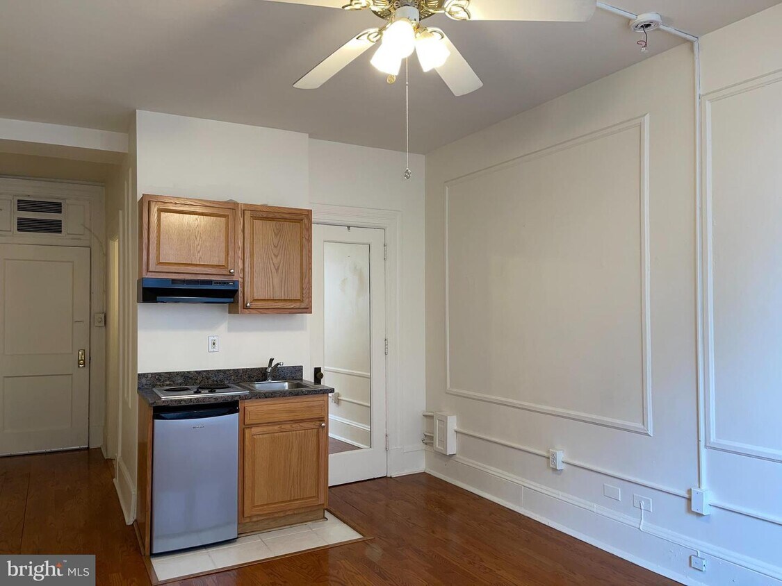 1324 Locust St Unit 1028, Philadelphia, PA 19107 - Room for Rent in ...