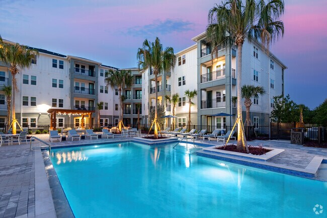 Lakewood Ranch Development Apartments for Rent with Extra Storage ...