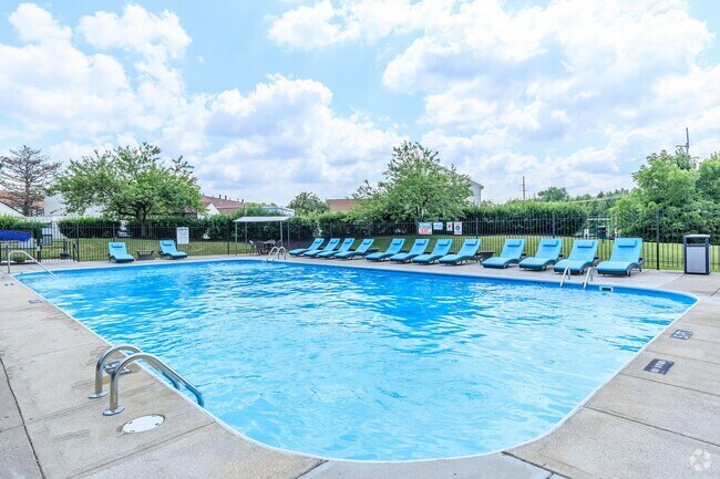 Park Club Apartments for Rent with Hardwood Floors - Westerville, OH ...