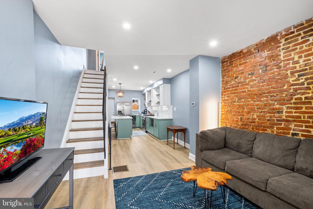 1754 Waterloo St, Philadelphia, PA 19122 - Townhome Rentals in ...