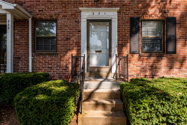 231 W Washington Ave Unit 231, Kirkwood, MO 63122 - 231 W Washington ...