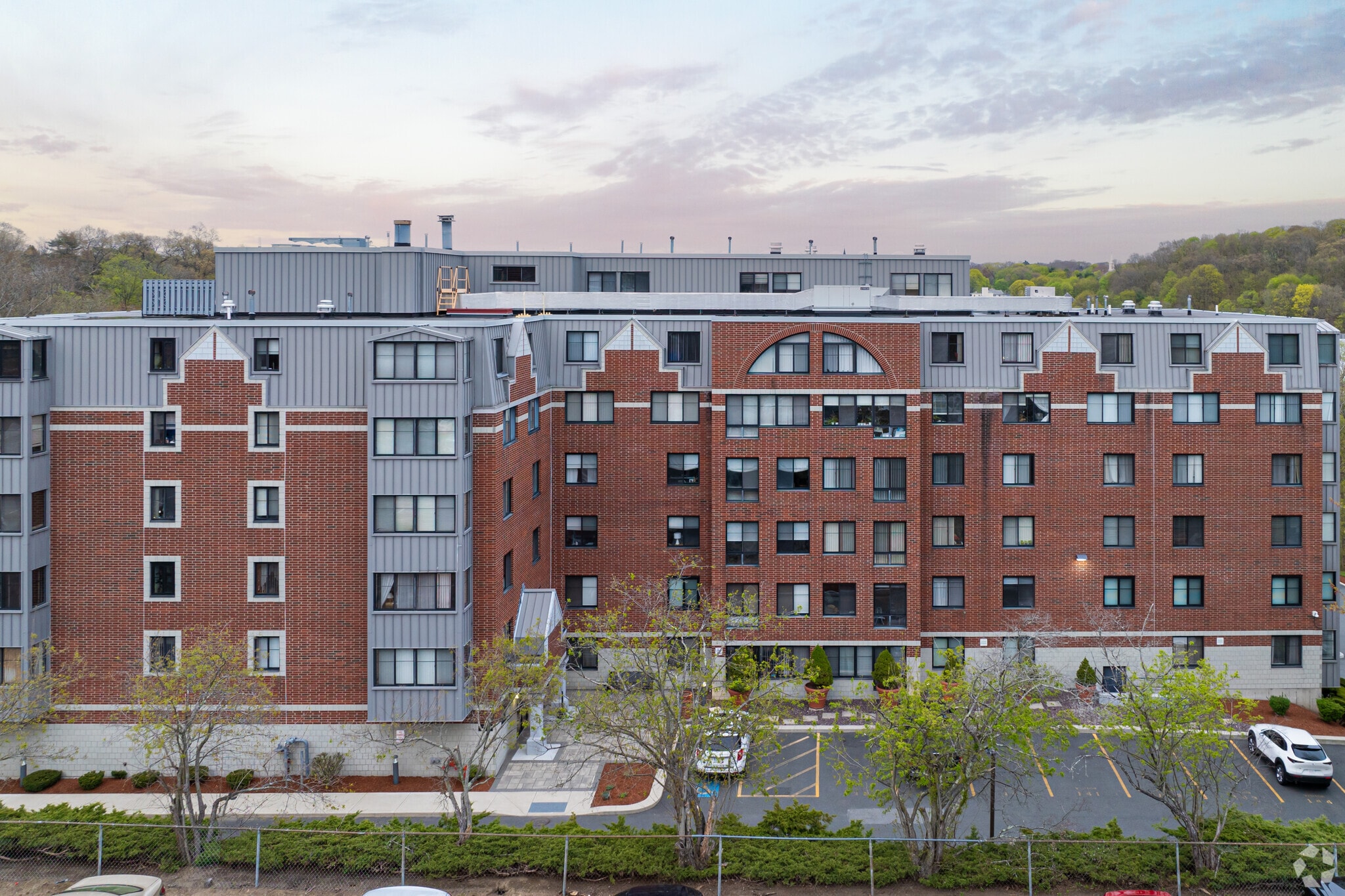 Montvale Condominiums - 100-200 Ledgewood Dr Stoneham, MA 02180 ...
