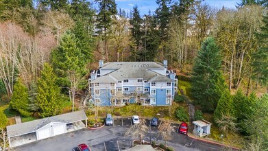 Cambria Hills Condominiums Apartments for Rent with a Swimming Pool ...