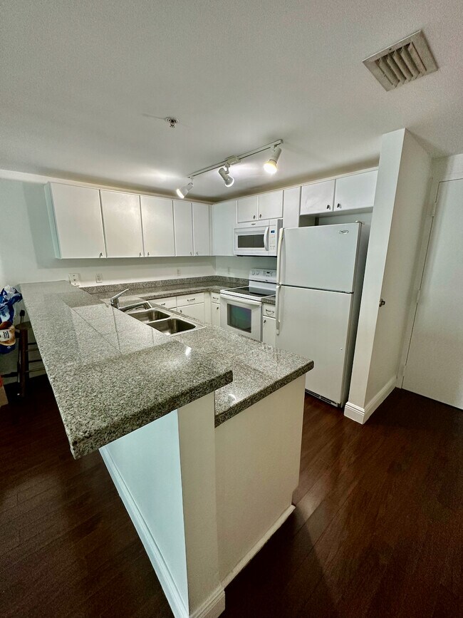 2740 SW 28th Ter Unit 504, Miami, FL 33133 - Condo for Rent in Miami ...