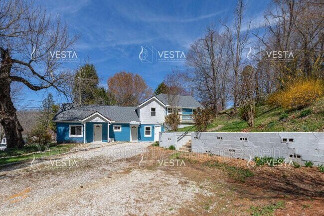 821 Oakdale Rd, Waynesville, NC 28786 - House Rental in Waynesville, NC ...