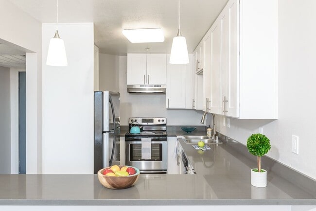 Apartments for Rent with a Walk-In Closet in Olema CA | Apartments.com