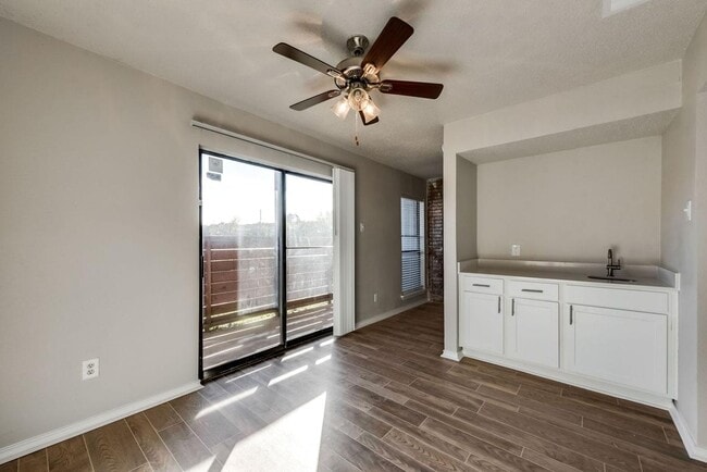 The Ava and Aria - Apartments in Irving, TX | Apartments.com