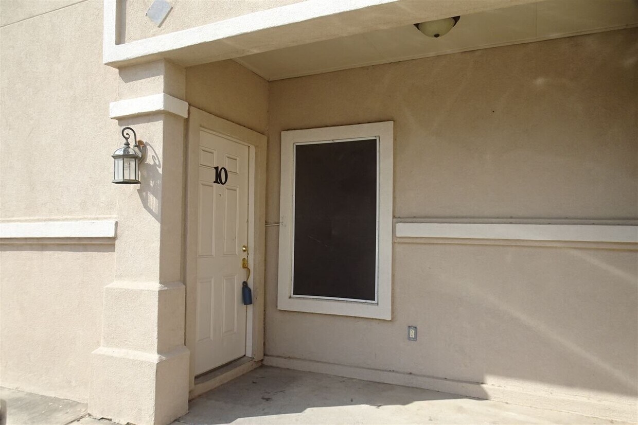 201 Abigail Dominguez Unit 14, Laredo, TX 78043 - Condo for Rent in ...