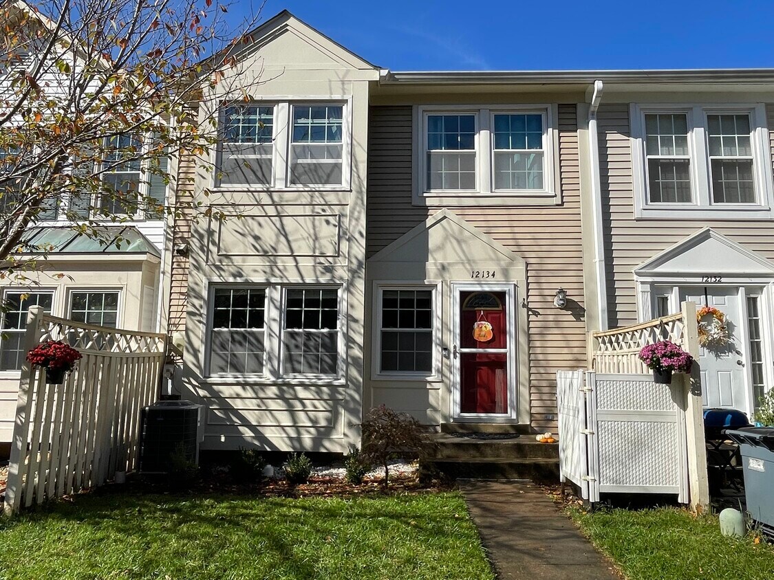 12134 Salemtown Dr, Woodbridge, VA 22192 - Townhome Rentals in ...