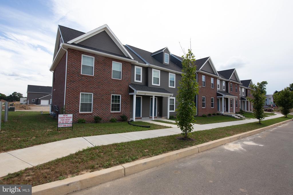 39 Skip Ln, Carlisle, PA 17013 - Townhome Rentals in Carlisle PA ...