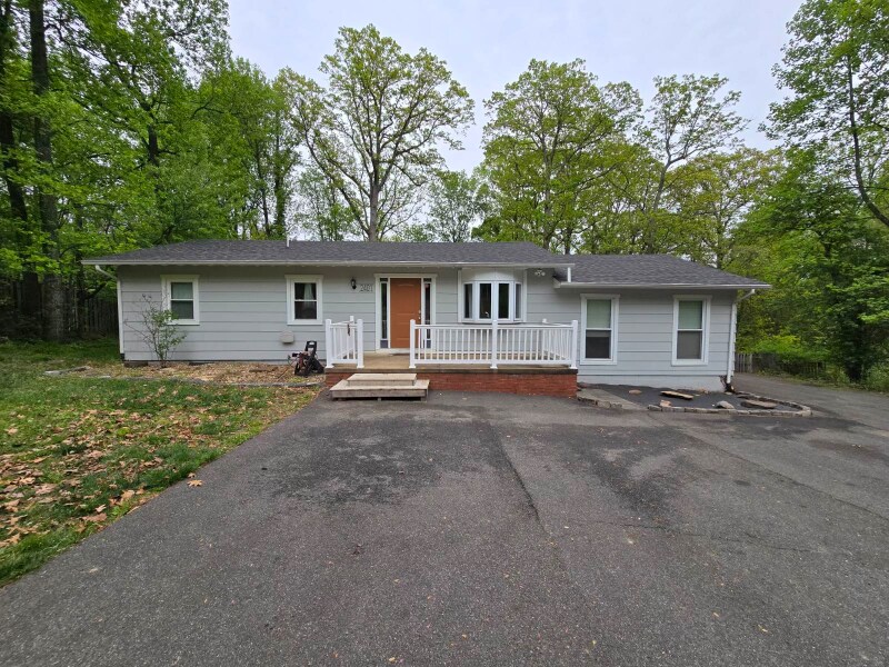 2401 Youngs Dr, Haymarket, VA 20169 | Apartments.com